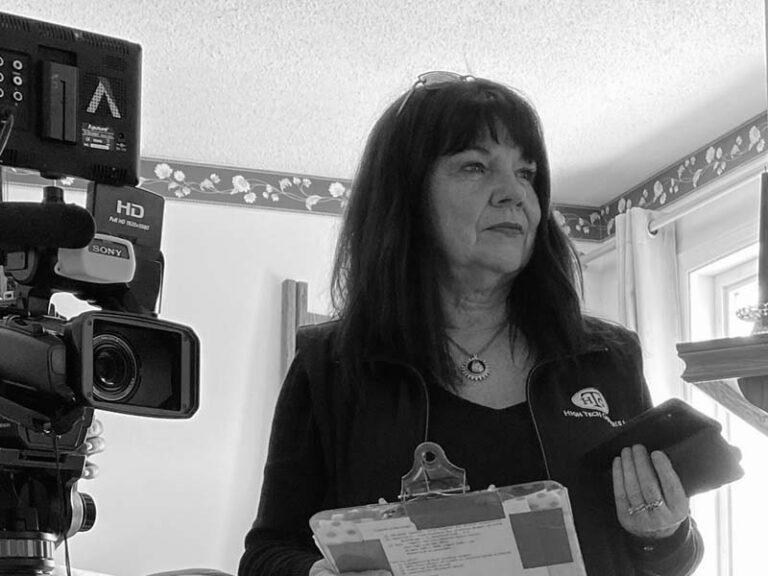 ABOUT US - High Tech Genesis